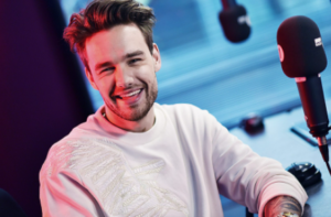 Top 10 Most Famous English Singers In 2022 - Webbspy